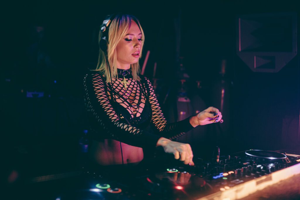 30.12.2022 Marika Rossa - Club Airport Würzburg